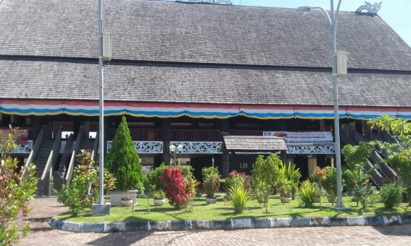 Lamin Taman Budaya Sendawar Disulap jadi Tempat Isolasi Mandiri Pasien ...