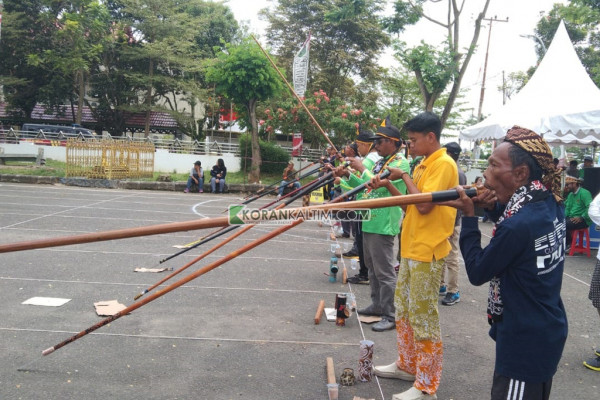 Lomba Menyumpit Dalam Rangka Erau Diikuti Ratusan Peserta, Penilaian ...