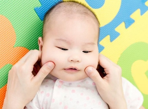 Jangan Asal Cubit Pipi Bayi, ini Alasannya | Korankaltim.com