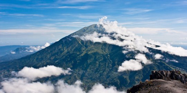 Gunung Merbabu Buka Lagi 14 Juni 2021, Begini Caranya Booking Online ...