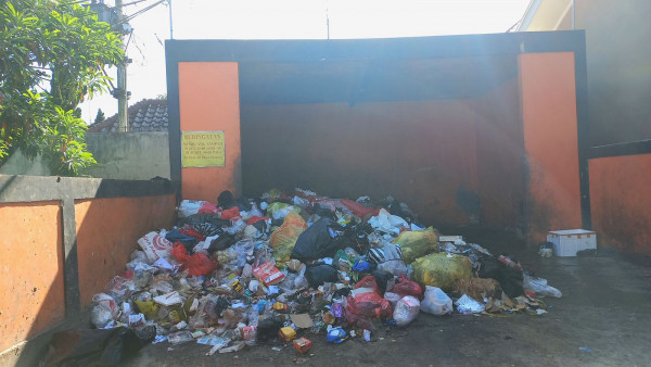 Jam Buang Sampah Diabaikan, DLH Samarinda Kewalahan | Korankaltim.com