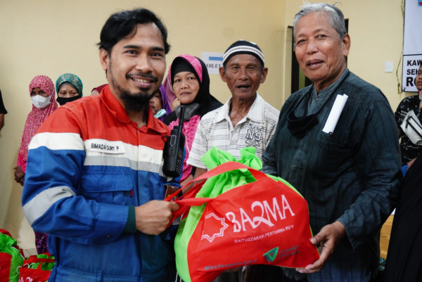 Jelang Ramadan, Bazma RU V Balikpapan Salurkan Ratusan Paket Sembako ...