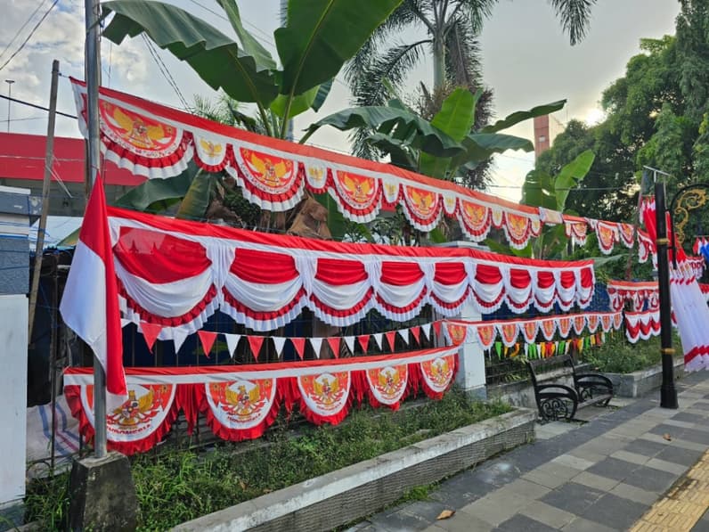 Animo Masyarakat Beli Bendera Merah Putih Turun, Sehari Hanya Terjual 3 ...