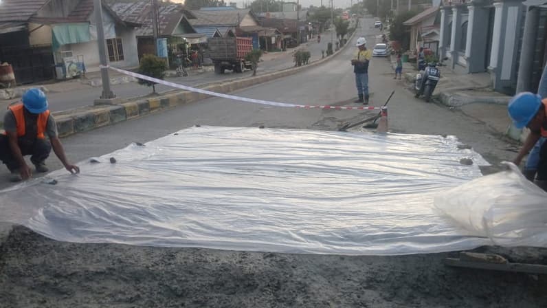 PT MCM Alokasikan Rp50 Miliar untuk Perbaiki Jalan Lintas Provinsi ...