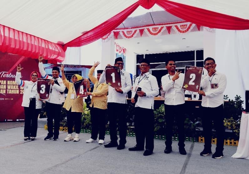 Empat Paslon Wali Kota dan Wakil Wali Kota Bontang Ikuti Pengundian ... Empat Paslon Wali Kota dan Wakil Wali Kota Bontang Ikuti Pengundian ...