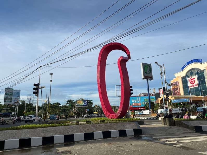 Tugu Pesut Mahakam di Samarinda Jadi Interpretasi Seni Siluet Pesut